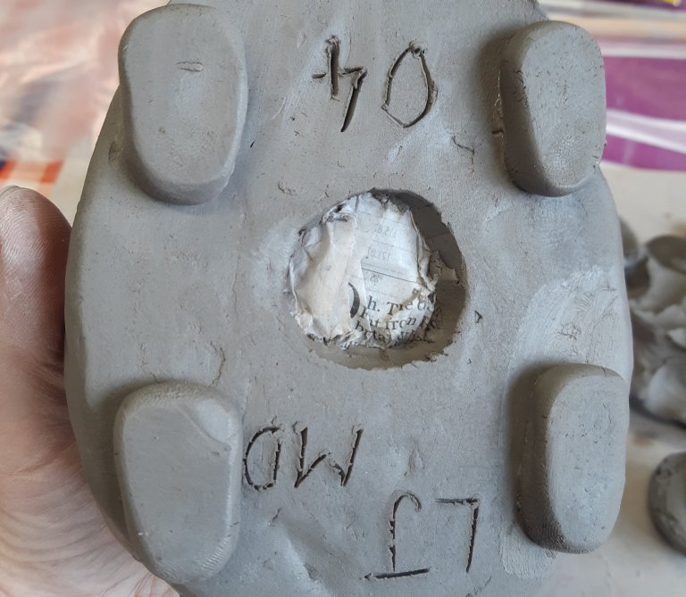 Ceramics for beginners: Creating a 3D clay form – Keeping it creative