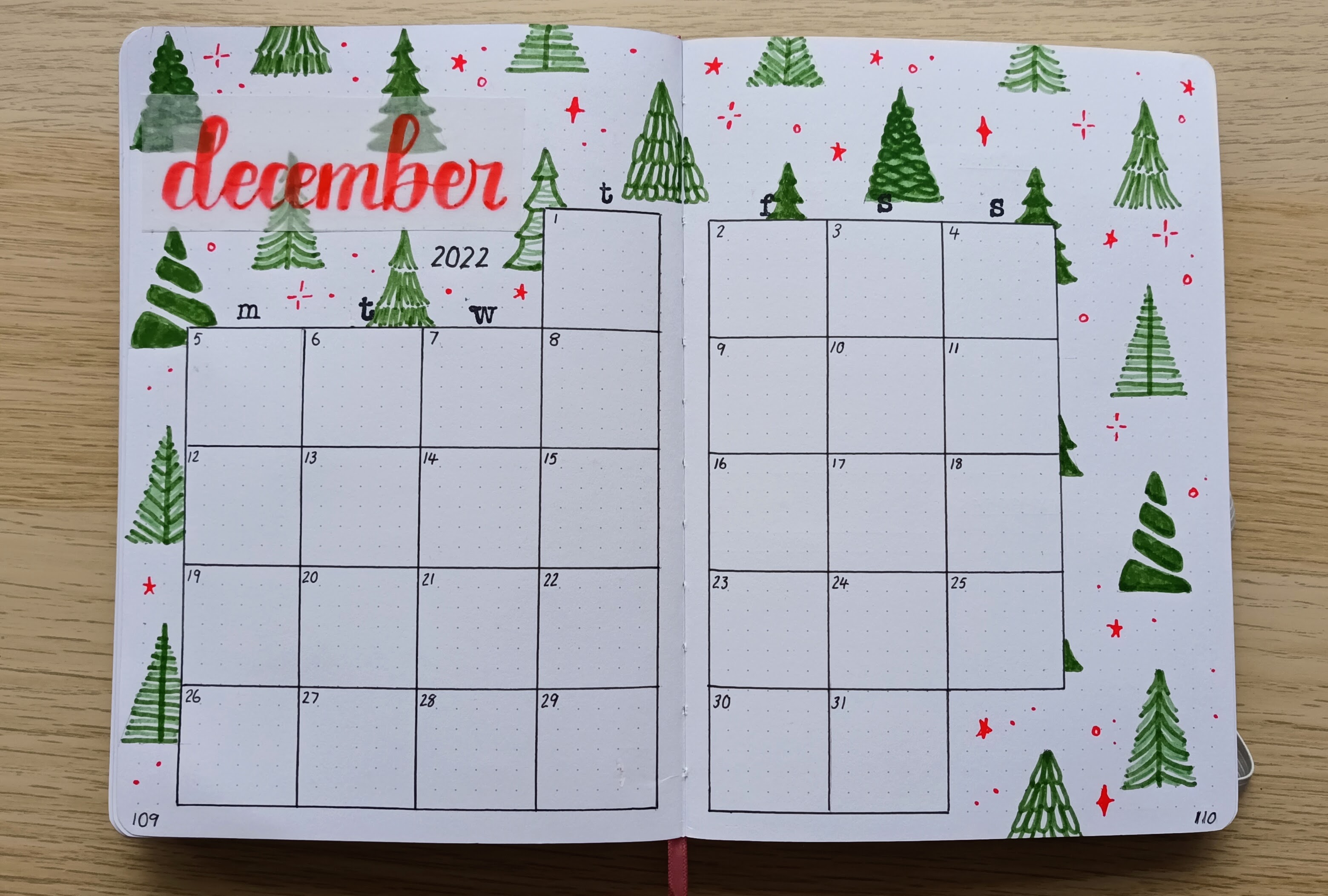 Setting up my Bullet Journal for December 2022: Christmas trees theme ...